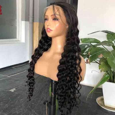 China Dubbel getrokken los krullend 13x4 HD kant Frontale pruik Mensenhaar 22 inch Te koop