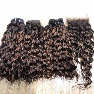Cina Produttori di capelli ricci birmani allineati a cuticule 12A Grado Super doppiamente disegnati fasci di capelli vietnamiti capelli da fantoccio ricci umani in vendita