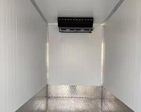 Quality Refrigerated Truck FRP Flat Panel Low Thermal Conductivity 1.5 - 2.0g/cm3 for sale