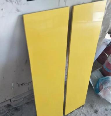 中国 1.4 - 2.0g/cm3 密度 フラット複合 FRP パネル 断熱 FRP シート 販売のため