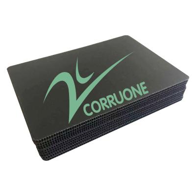 Cina L'OEM che il nero pp ha ondulato il polipropilene del favo dello strato riveste 4x8 in vendita