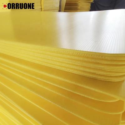 Cina Coroplast Twin Wall Plastic Board Weather Resistant Flame Retardant in vendita
