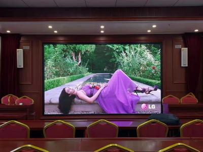 China HD Publicidade Indoor LED Display Screen Full Color Brilho de 16 bits à venda