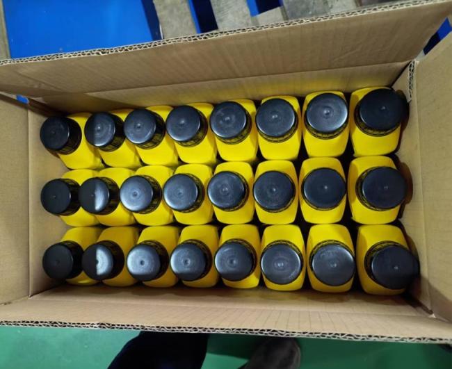 ISO9001 Certified DOT 3 Brake Fluid with High Boiling Point and Low Temperature Fluidity for Optimal Performance 4