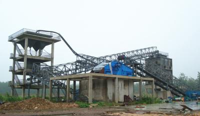 China Máquina de fazer areia com separador de gravidade para processamento de minério de ferro Triturador de pedra Linha 4 à venda