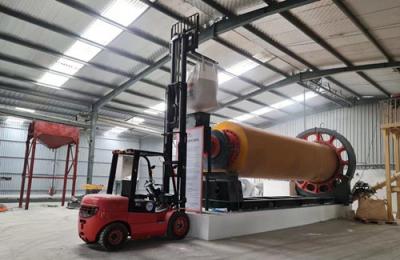 Cina Macchine per la macinazione a sfere di sabbia di silice lineare in ceramica con video-ispezione in uscita in vendita