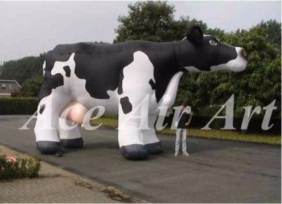 China custom giant beautiful advertising inflatable milk cow for farm for sale