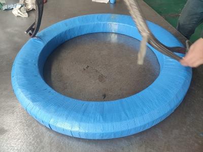 Cina Crossed Roller Slewing Bearing 110.25.823.12 Size 980x714x101mm in vendita