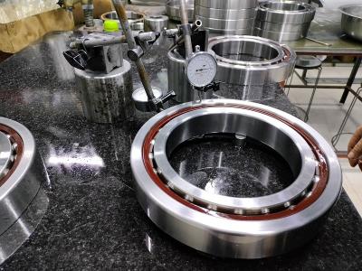 Cina High Speed Grinding Of Spindles Use Ball Bearing 7060AC 300x460x74mm in vendita