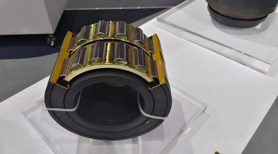 China NNU4944MAW33 bearing 220x300x80mm  Gear drives use,brass cage oil groove available for sale
