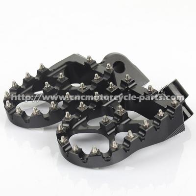 China Removable Replaceable Teeth Dirt Bike Foot Pegs For Yamaha 7075 T6 Aluminum Platform for sale
