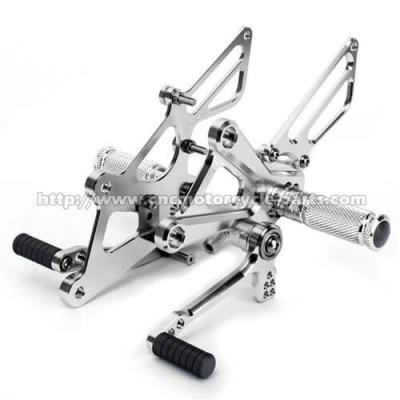 China Aluminum Motorcycle Rear Sets CNC Milling Innovative Styling Hallmark Design for sale