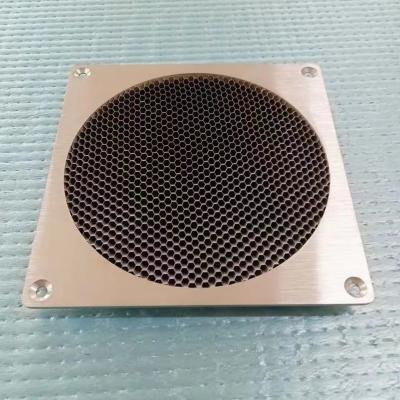 Cina Efficacia di protezione elettromagnetica di contabilità elettromagnetica Emi Honeycomb Waveguide Air Vents in vendita
