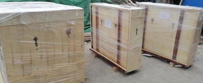 China Röntgenstraal 1200*1500mm Grootte Stralingsbeschermingsloodglas met roestvrijstalen frame for sale