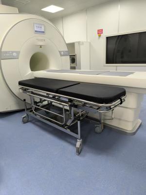 China 24 Inches Deck Width Non Magnetic Portable Stretcher Designed Using Non Magnetic Aluminum Alloy For And Safe Patient Movement for sale