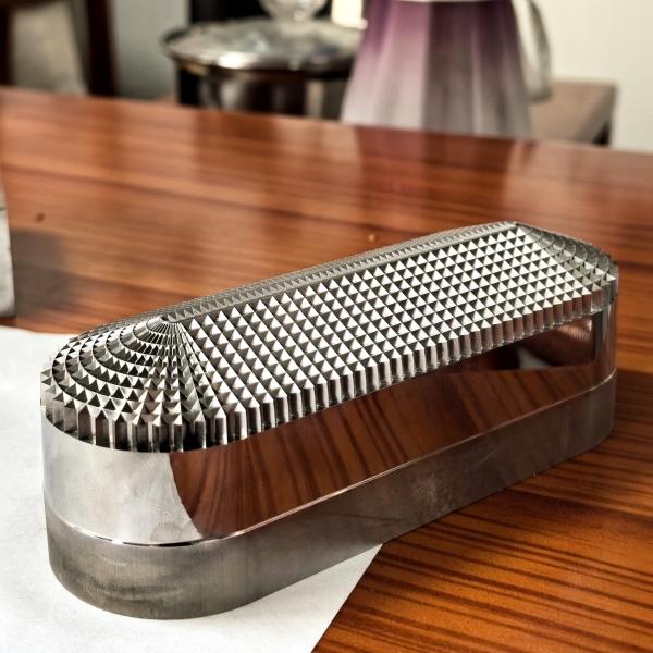 Quality Customized Light Optical Molds Solutions 43-47 HRC For Auto Lamp for sale