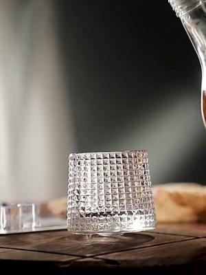 China Personality creative whisky vertical glass Crystal vintage wine rotation glass handmade striped tumbler whisky glass for sale