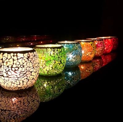 China Factory price candle holder home deco manufacturer reto engraving glass candle jar for sale