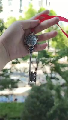 China 2021 Hot Sell Santa Key sublimation Hanging Christmas Tree Decoration zinc Alloy ring Metal Xmas Ornament Monogrammed Magic Key for sale