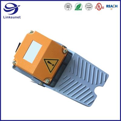 China Chicote de fios do fio do conjunto de interruptor das pegadas com o homem secundário Pin Connector de D 1row PBT à venda