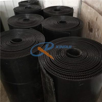 Cina tappeto erboso Mat Making Machine di plastica dell'erba del PE di 900mm 5mm in vendita
