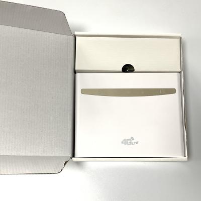 Cina 2.4GHz / 5GHz Frequenza 4G LTE CPE WiFi Router 50Mbps Uplink 150Mbps Downlink in vendita