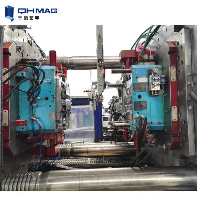 Cina Lo stampaggio ad iniezione rapido magnetico del sistema del cambiamento della muffa di EPM ISO9001 ha elencato in vendita