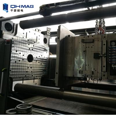 Cina 50-4000 Ton Quick Mold Change System per lo stampaggio ad iniezione di plastica in vendita