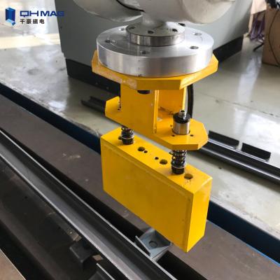 Cina Strumento di sollevamento magnetico meccanico del morsetto del braccio 16kgf/Cm2 per la saldatura del QHMAG in vendita