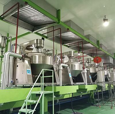 Cina Giubbotto per bevande alimentari Bottone per cucinare con agitatore e 400 kg di peso in acciaio inossidabile in vendita