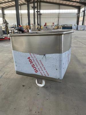 Cina Camionetto di sollevamento in acciaio inossidabile a ruota di gomma silenziosa per carne pesce frutta e verdura in vendita