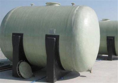 Cina carro armato orizzontale verde di 1400mm FRP 1200 galloni per stoccaggio sotterraneo con precisione elaborato in vendita