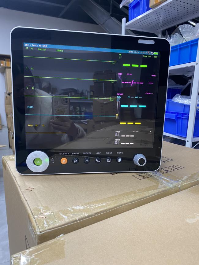 PM-9000GTE Patient Monitor front view