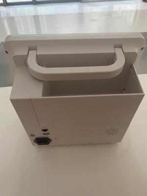 China Monitor médico de 12 polegadas de tela cheia para monitoramento de pacientes de 6 parâmetros para UTI à venda