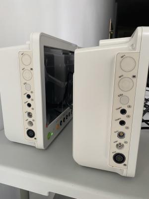 中国 12.1インチ5パラメータポータブル患者モニター（医療用、16言語対応） 販売のため