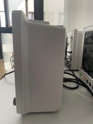 中国 12.1インチ5パラメータポータブル患者モニター（医療用、16言語対応） 販売のため