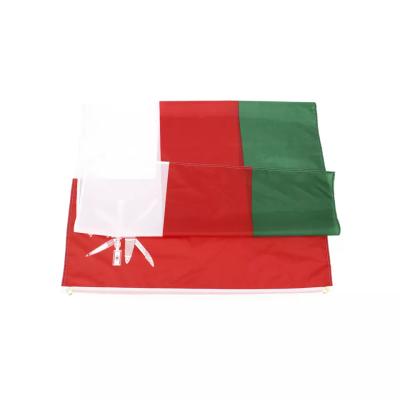 Cina Bandiere personalizzate all'ingrosso di fabbrica 3X5ft 100% poliestere Bandiera nazionale dell'Oman in vendita
