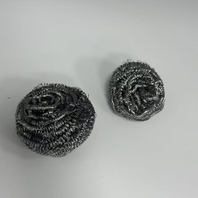 Close-up of stainless steel wire cleaning ball structure