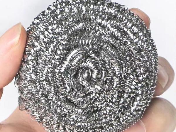 Quality Round Stainless Steel Eco Friendly Washing Up Scourer Metal Pan Scourer 7g-50g Cleaning Scourers for sale