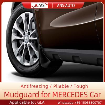 China PVC resistente UV Mercedes Gla Mud Flaps do preto do guarda-lamas do pneumático do carro à venda