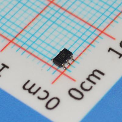 中国 TLV70450DBVR 5V 150mA 超低IQ (300nA) LDO 高PSRR (70dB) 2%精度 1μFセラミックコンデンサで安定 ピンと熱保護をSOT-23パッケージで有効にする 販売のため