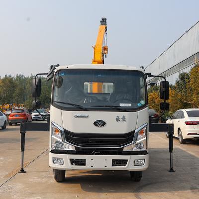 Cina Autocarro con cassone ribaltabile da 4 tonnellate 4*2 Gru a pressione idraulica piena Gru Camion con gru di sollevamento in vendita