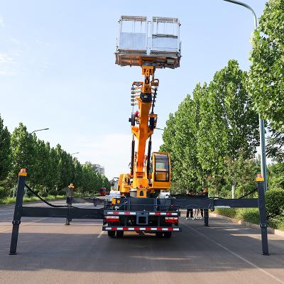 Cina La piattaforma di lavoro aerea del carrello elevatore da 32 m. Aerial da vendere il camion ha montato in vendita