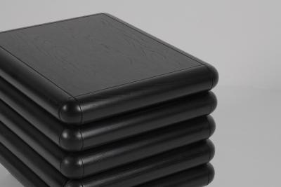 China Tabela de cabeceira preta para o quarto Nightstand com gaveta à venda