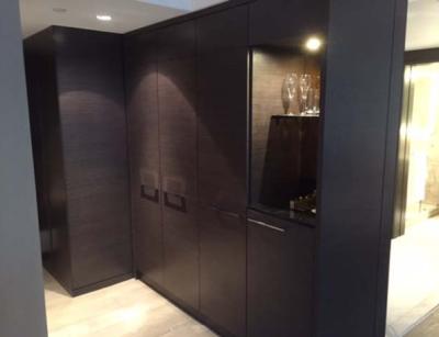 China A mobília de 5 estrelas elegante do quarto do hotel de luxo ajusta-se com quadro do metal à venda