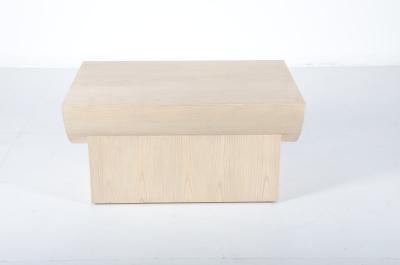 Cina Tavolo di fianco in legno massello a bordo arco per camera da letto di lusso Wabi-Sabi in vendita