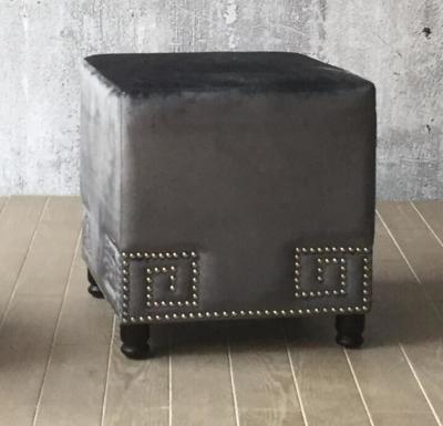 中国 ビロードの生地の家商品はOttomanの腰掛け/オットマンの家具を平方する 販売のため