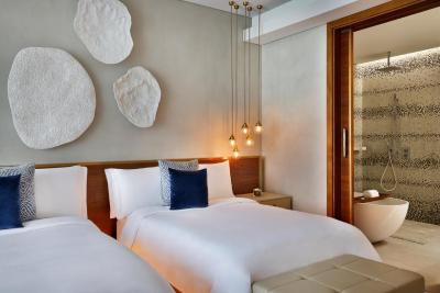 Cina Legno attraente moderno di lusso su misura dell'insieme di camera da letto dell'hotel in vendita