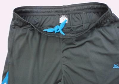Cina Il calcio Stretchable degli uomini di applique e del ricamo mette i pantaloni in cortocircuito pareggianti mette in vendita