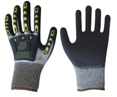 China Anti-Impact Tpr 13G Hppe Shell With Nitrile Foam Coated,Protect Glove,Coated Gloves,Protective for sale